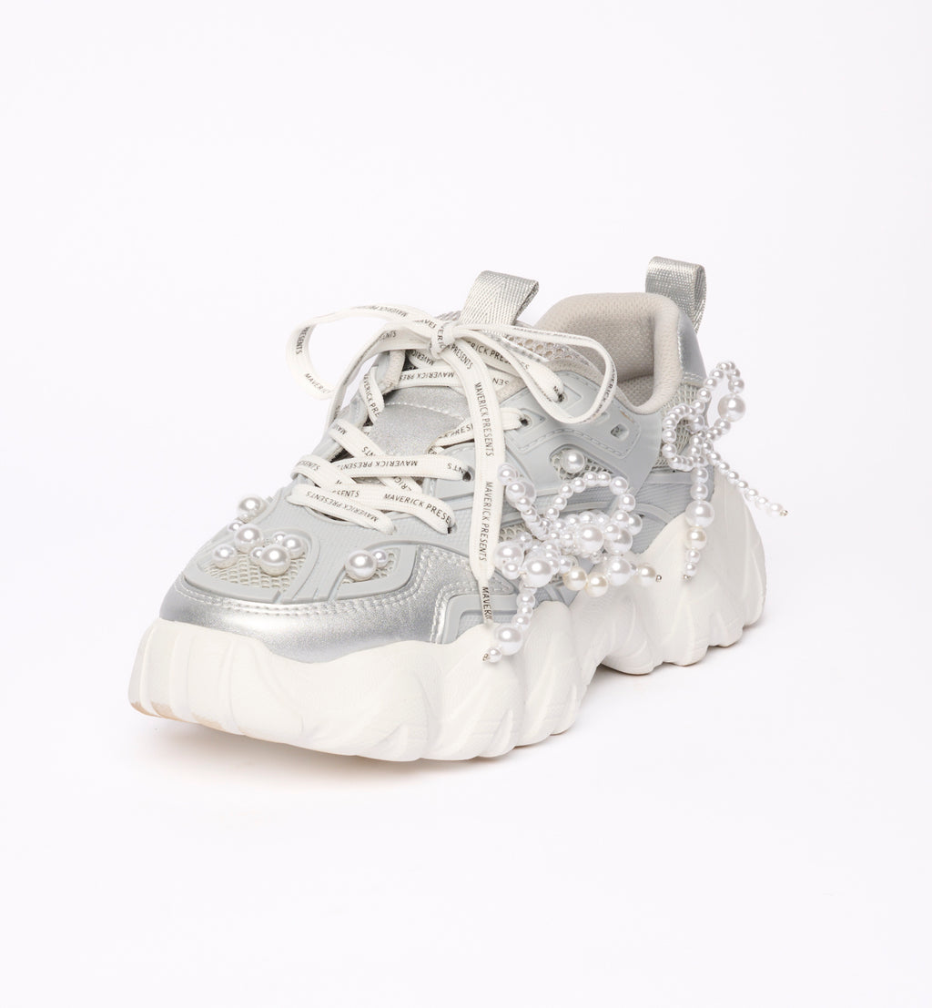 Bumpy Sole Pearl Sneakers – MAISON MAVERICK PRESENTS